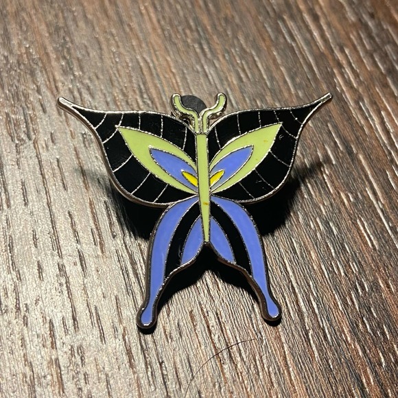 Disney | Accessories | Epcot International Flower Garden 22 Butterflies ...